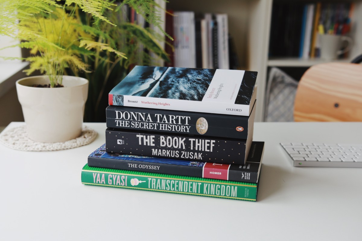 5 Novels with Non Linear Narrative Structures – A Day of Small Things